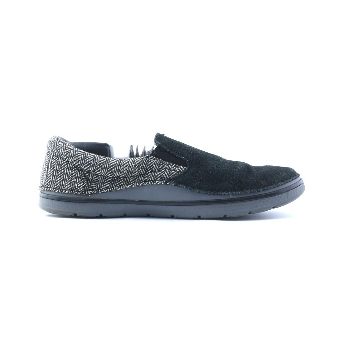 Buy Crocs Shoes Online In Pakistan | Khazanay.Pk