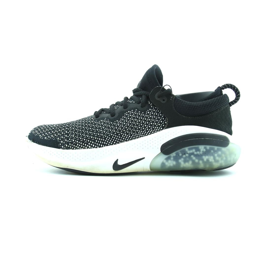 Buy NIKE Shoes Online In Pakistan | Khazanay.Pk